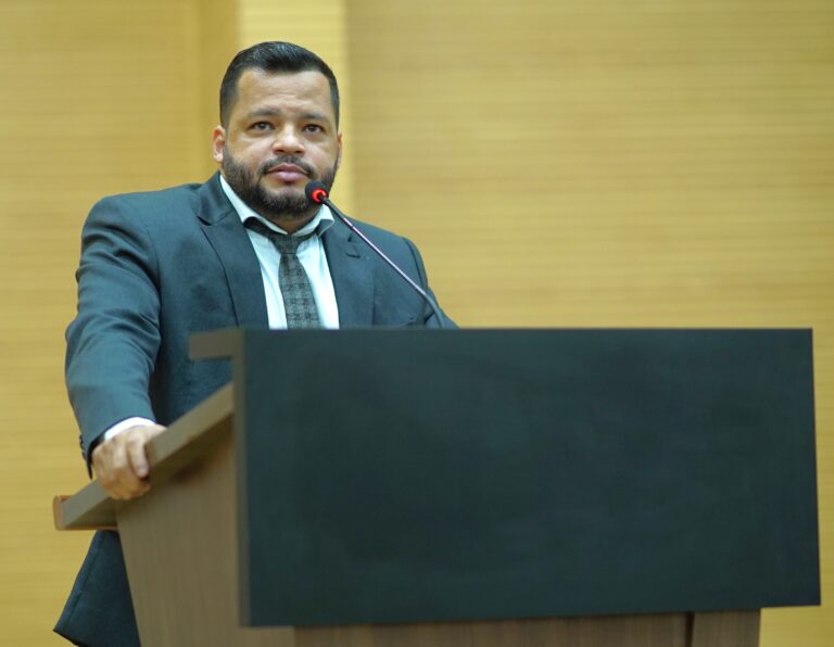 VALORIZAÇÃO - Deputado Edevaldo Neves conquista maior aumento salarial ... VALORIZAÇÃO - Deputado Edevaldo Neves conquista maior aumento salarial ...